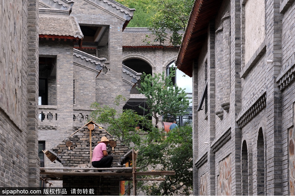 Visit Ancient Village in the Suburb of Beijing and Experience Real Leisure