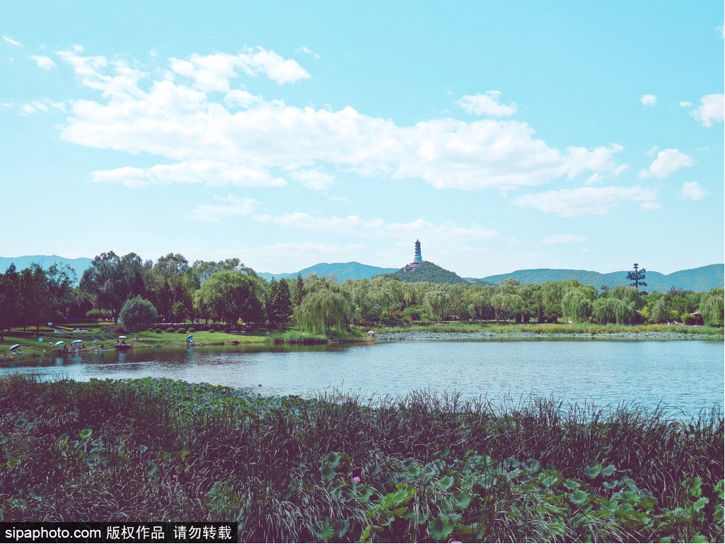 Beiwu Park at foot of Jade Spring Hill