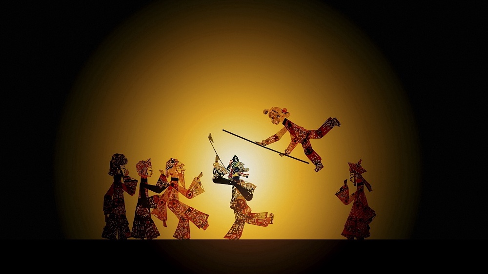 Shadow play featuring the fight against COVID-19 becomes popular online