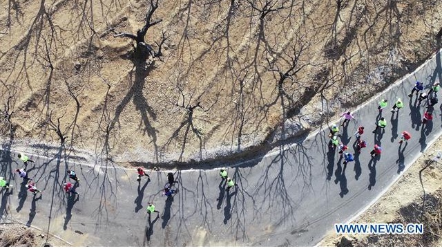 Marathons held during Qingming Festival holidays in N China's Hebei
