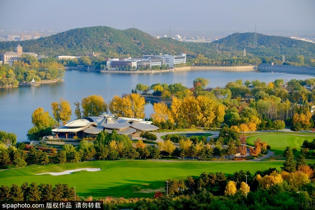 Yanqi Lake was selected in the second batch of 38 outstanding cases of beautiful rivers and lakes