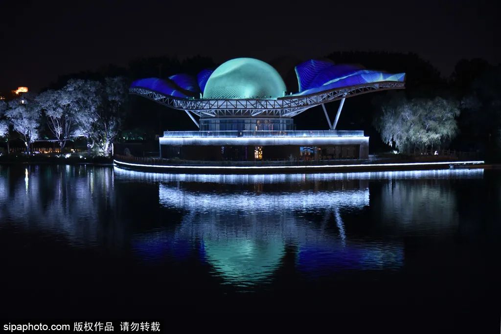 Immersive experience spaces for a smart tour in Beijing