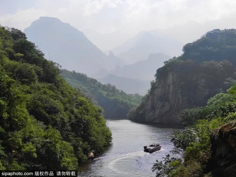 Huairou District, Beijing: eight mountain hiking trails see new changes